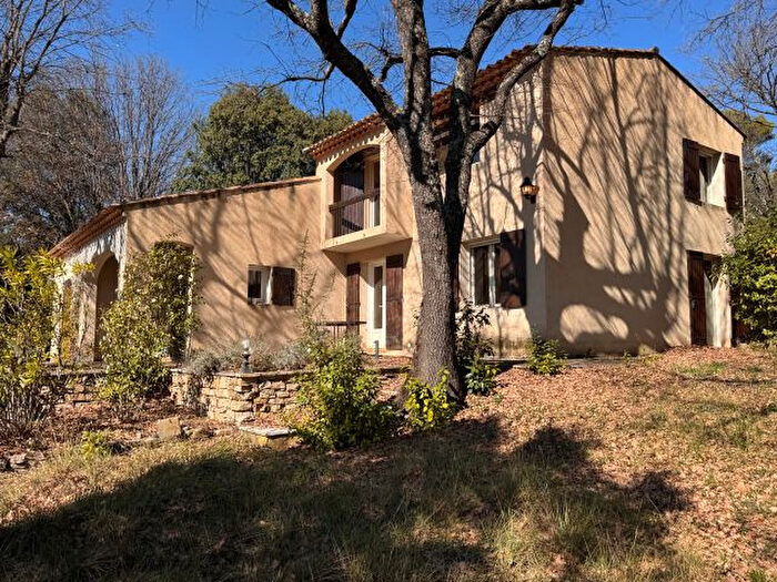 Maison 6 pièces à La Tour-d'Aigues, à vendre