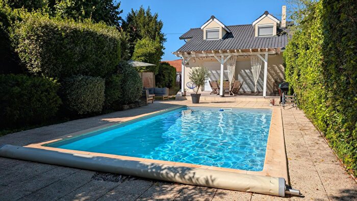 Maison à vendre - Saint-Médard-en-Jalles, Centre-ville - 5 pièces - 4 chambres