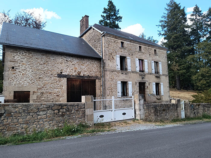 Bersac-sur-Rivalier - Maison 9 pièces à vendre