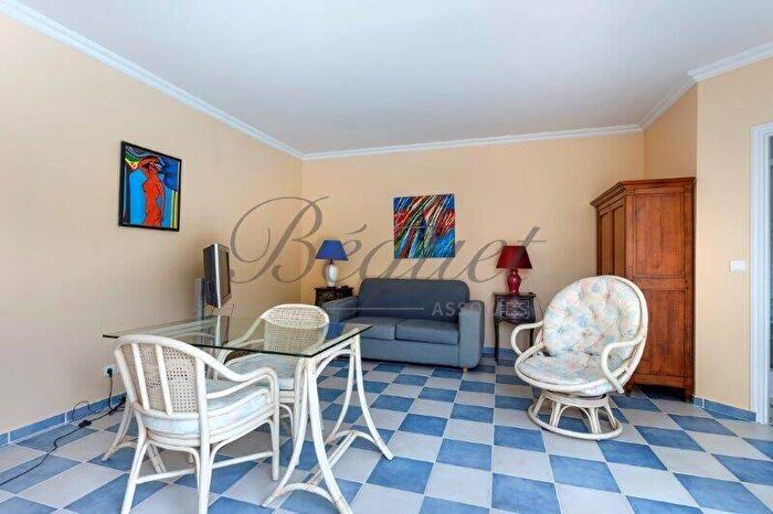 Appartement à louer - Gressets-Centre-Garenne-Bechevet, La Celle-Saint-Cloud - 1 pièce