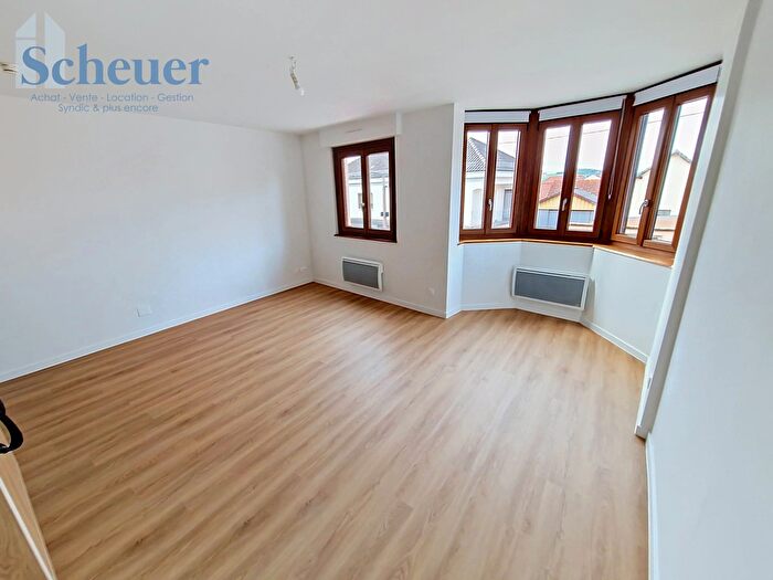 Maisons à vendre et appartements à louer - 3