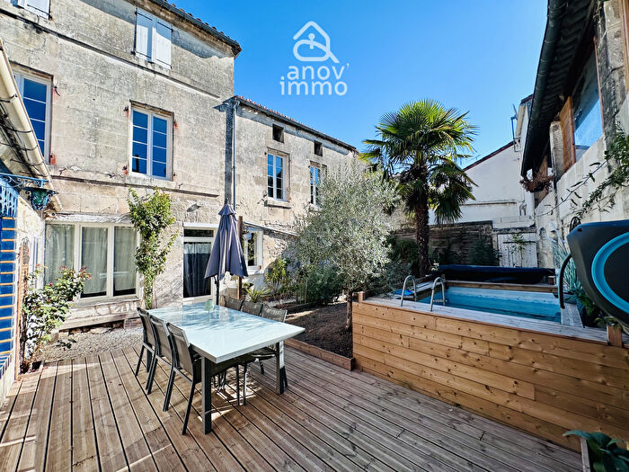 Maison 10 pièces à vendre - Châteauneuf-sur-Charente