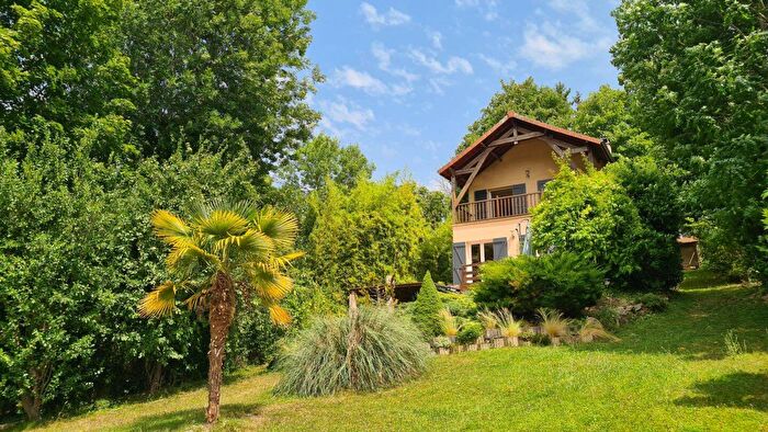 Maison à louer - Aulnay-sur-Mauldre - 4 pièces - 2 chambres