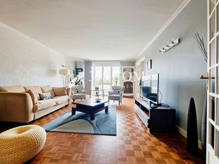 Appartement 5 pièces à Béthune, Centre-ville, à vendre