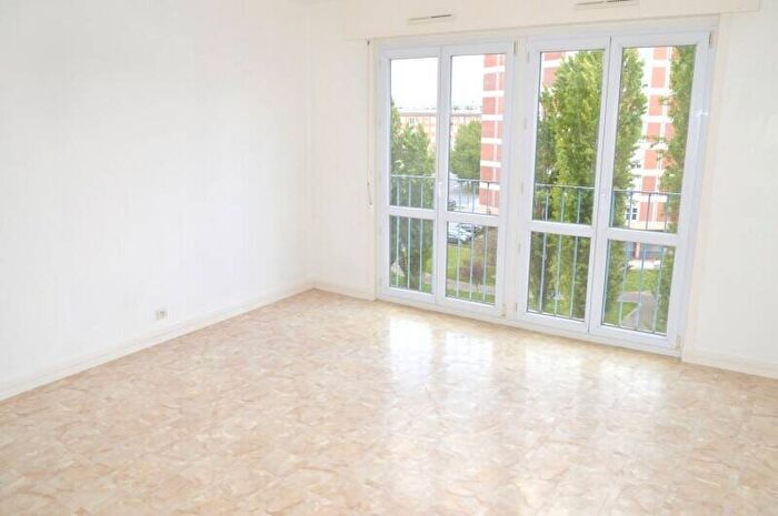 Appartement à louer - Croix Blanche Nord, Saint-André-les-Vergers - 3 pièces - 2 chambres