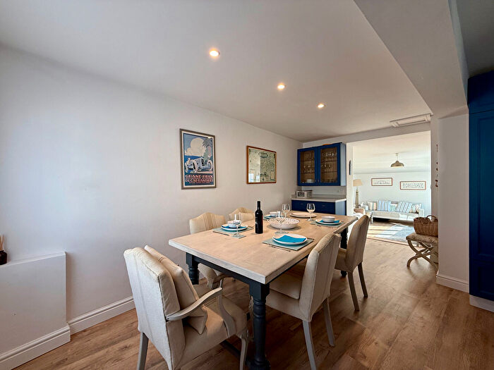 Maison à vendre - La Flotte - 6 pièces - 4 chambres