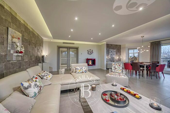 Appartement à vendre - Prévessin-Moëns - 5 pièces - 4 chambres