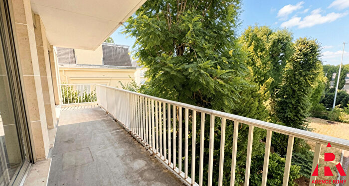 Appartement 5 pièces à Versailles, Notre Dame, à vendre