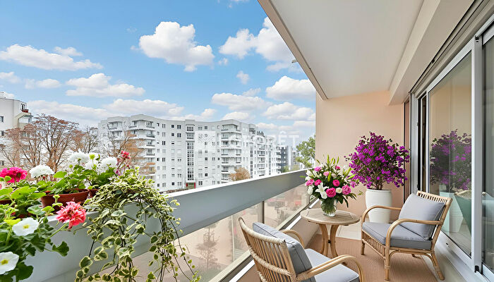 Appartement à vendre - Issy-les-Moulineaux, Les Epinettes, Le Fort, Les Hauts dIssy - 5 pièces - 4 chambres