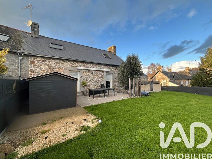 Maison à vendre - Saint-Germain-en-Coglès - 6 pièces - 4 chambres