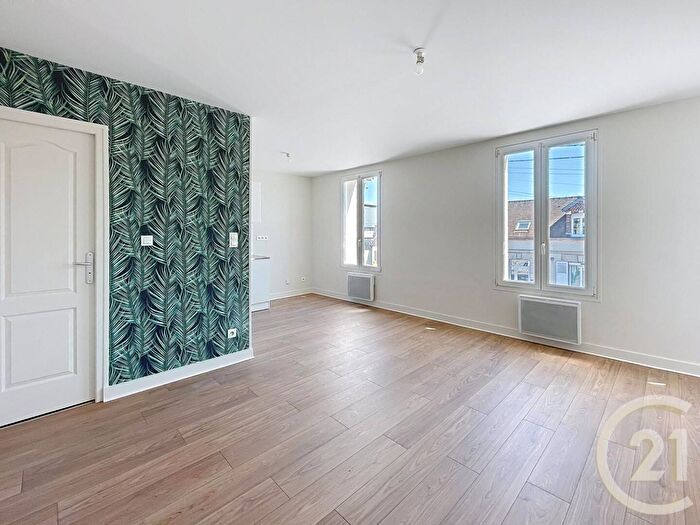 Lacroix-Saint-Ouen : Appartement 2 pièces à louer