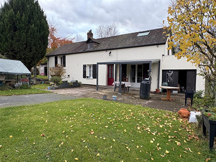 Maison à vendre - Saint-Evroult-de-Montfort - 5 pièces - 3 chambres