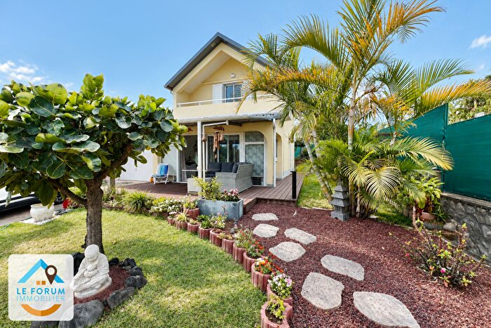 Saint-Pierre : Maison 4 pièces à vendre