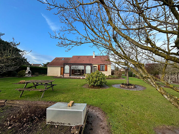 Maison à vendre - Étrépagny - 4 pièces - 2 chambres