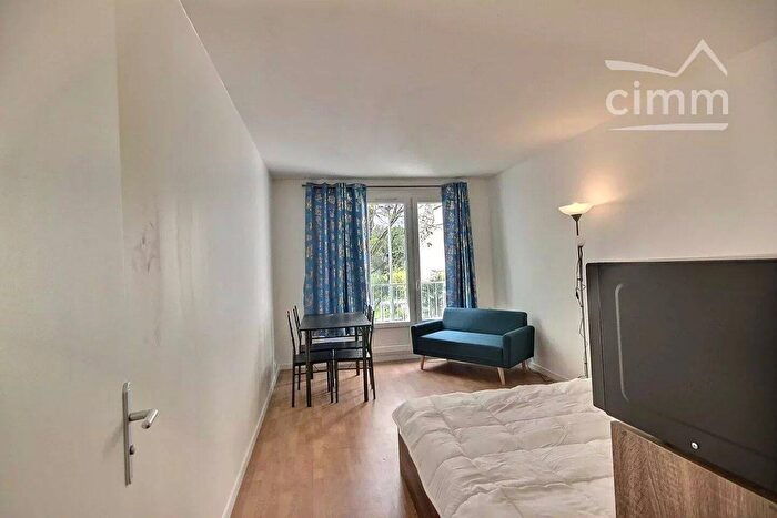 Appartement à louer - Hôtel de Ville, Courbevoie - 1 pièce - 1 chambre