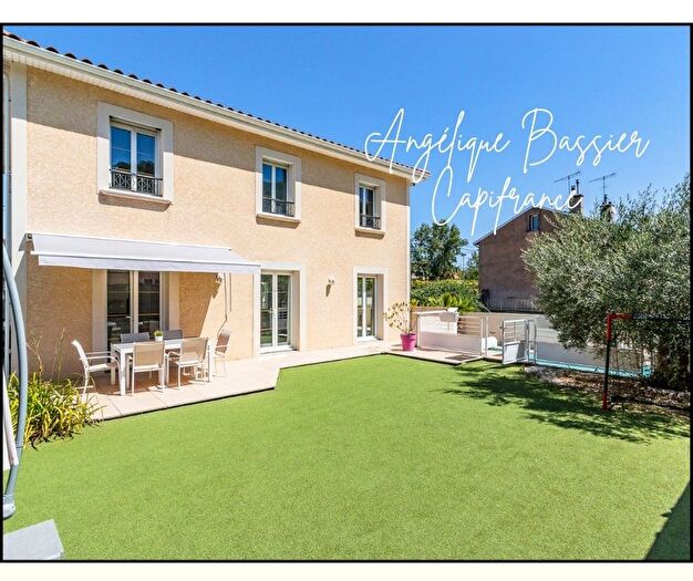 Maison à vendre - Givors, Freydière - 5 pièces - 4 chambres