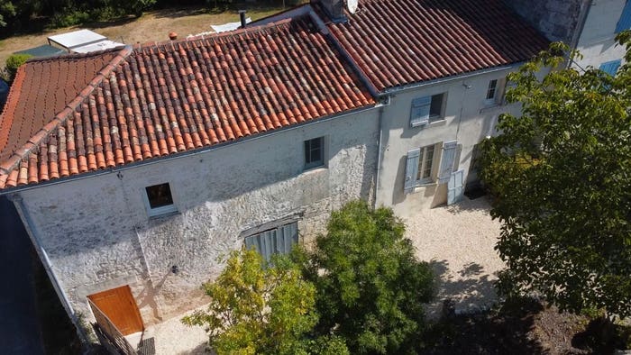 Maison 7 pièces à Courcoury, à vendre