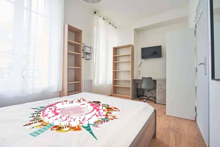 Centre Ville, Reims : Appartement 1 pièce à louer