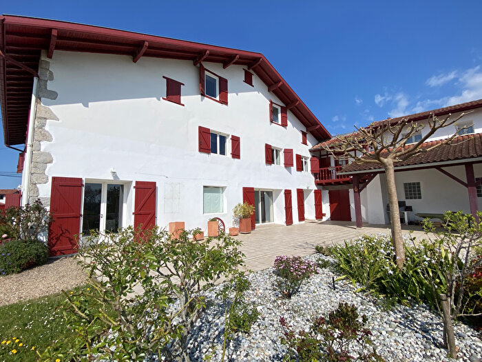 Maison à vendre - Hasparren - 12 pièces - 7 chambres