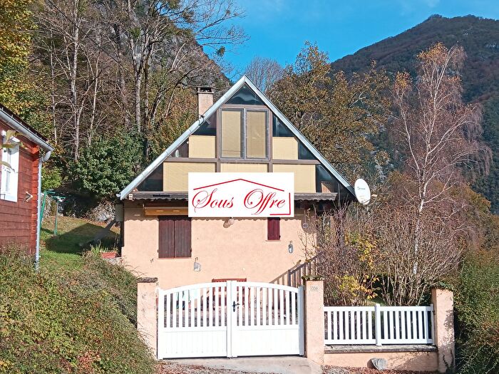 Maison à vendre - Saint-Béat - 5 pièces - 2 chambres