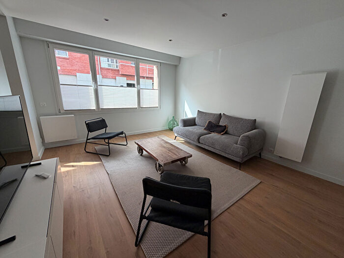 Lille, Vieux Lille : Appartement 4 pièces à vendre