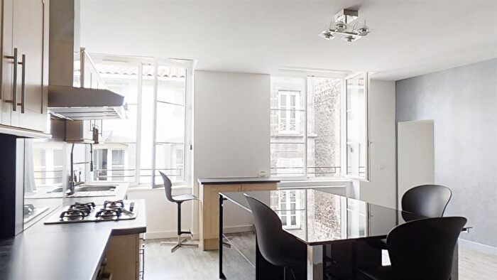 Appartement à vendre - Clermont-Ferrand, Delille, Cathédrale, La Gare - 2 pièces - 1 chambre