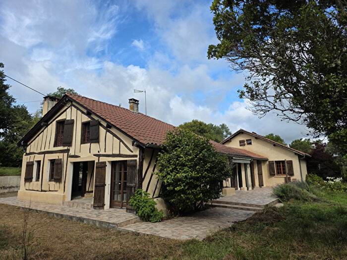Maison à vendre - Cazaubon - 7 pièces - 4 chambres