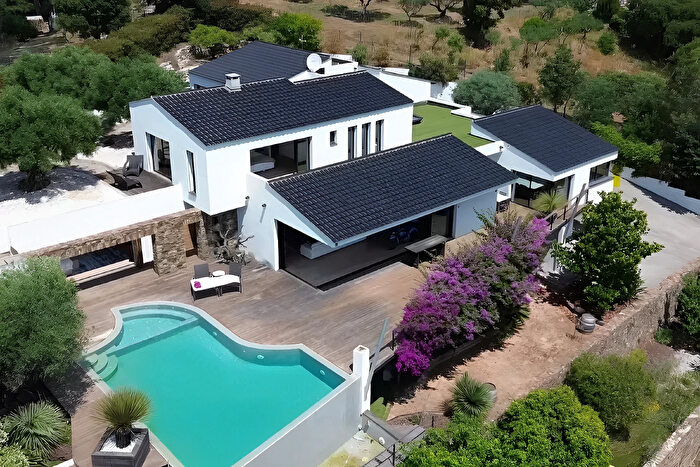 Maison 6 pièces à vendre à Pierrefeu-du-Var