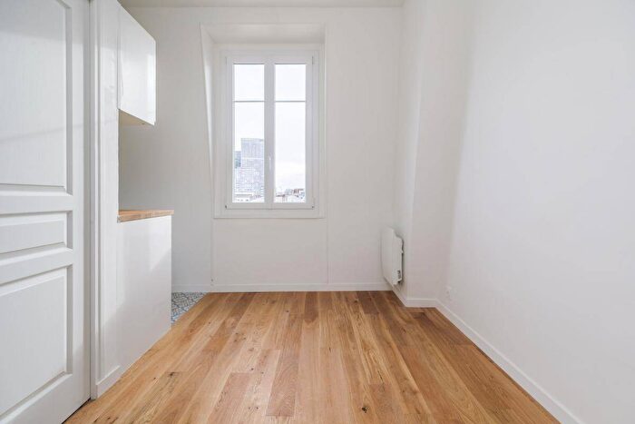 Appartement à louer - Faubourg de lArche, Courbevoie - 1 pièce