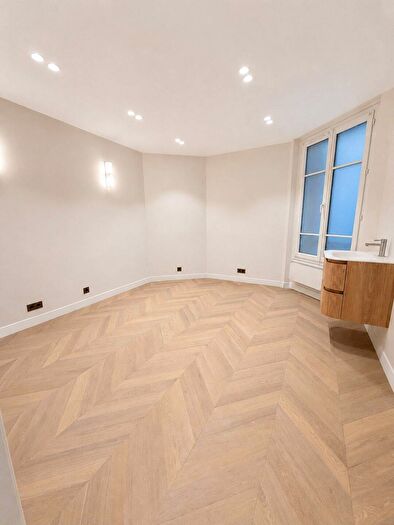 Hôtel de Ville-Planchette, Levallois-Perret : Appartement 1 pièce à louer