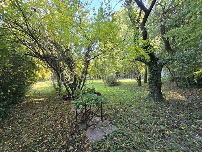 Maison à vendre - Le Teil - 9 pièces - 5 chambres