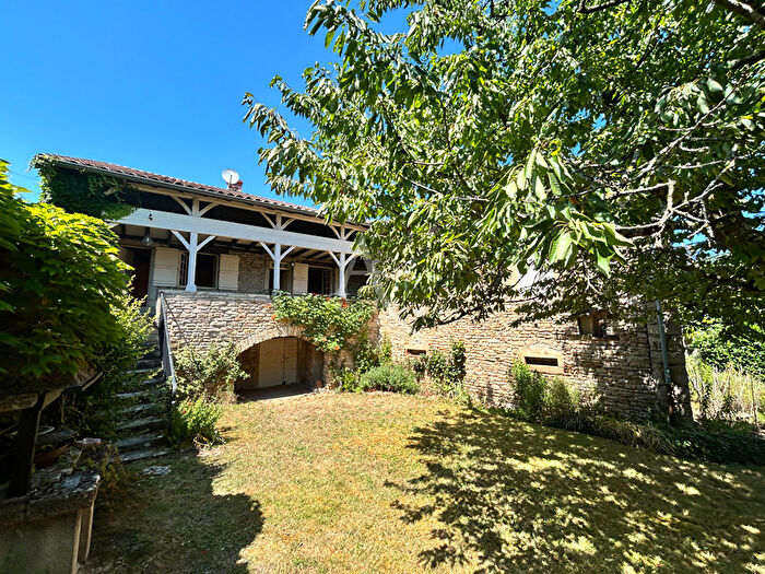 La Roche-Vineuse : Maison 7 pièces à vendre