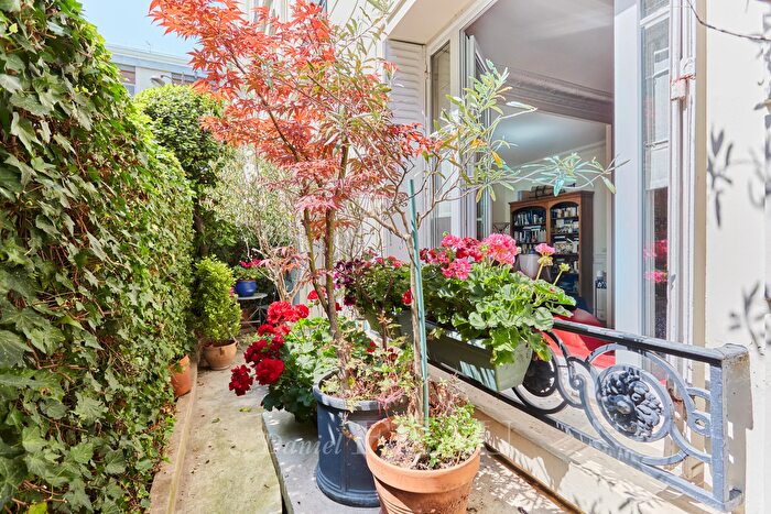 Appartement à vendre - Paris e , Auteuil-Nord, Jasmin, Mirabeau - 4 pièces - 2 chambres