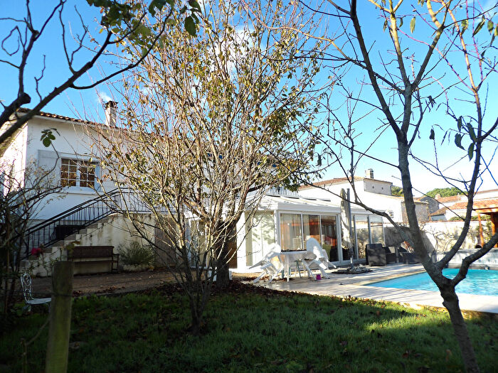 Maison à vendre - Port-dEnvaux - 7 pièces - 4 chambres