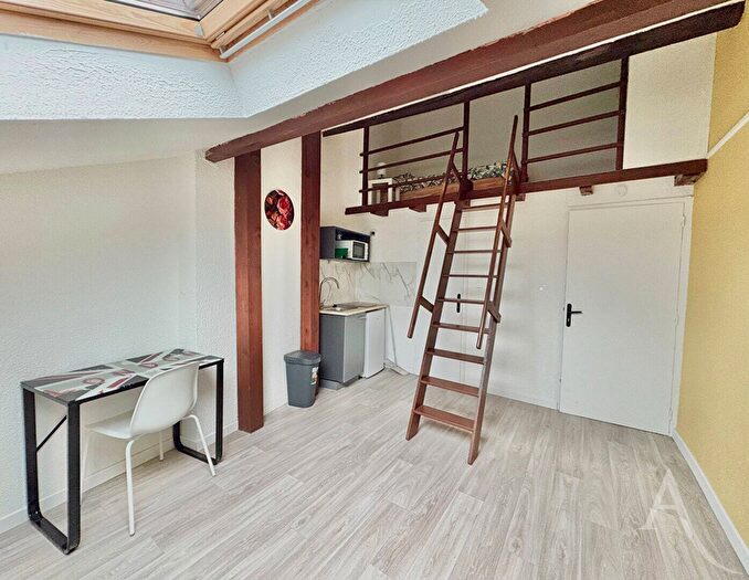 Appartement à louer - Les îles, Metz - 1 pièce