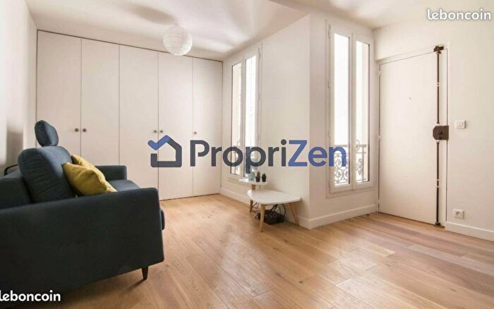 Appartement à louer - Trudaine-Maubeuge, Paris ème arrondissement - 1 pièce