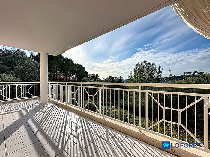 Nice, Saint-Pierre de Feric : Appartement 4 pièces à vendre