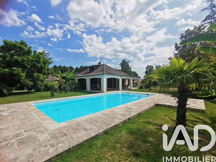 Maison à vendre - Saint-Yzan-de-Soudiac - 5 pièces - 4 chambres