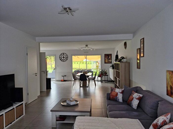 Maison à louer - Corny-sur-Moselle - 5 pièces - 3 chambres