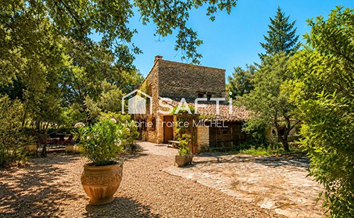 Cabrières-d'Avignon : Maison 3 pièces à vendre
