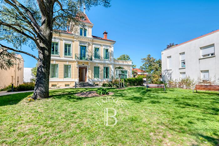 Appartement à vendre - Bron, Le Rafour - 5 pièces - 4 chambres