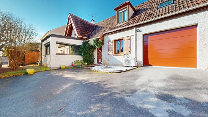Maison 7 pièces à vendre à La Ville-du-Bois