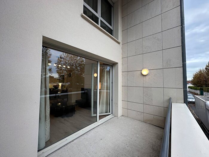 Appartement à louer - Reims - 3 pièces - 2 chambres