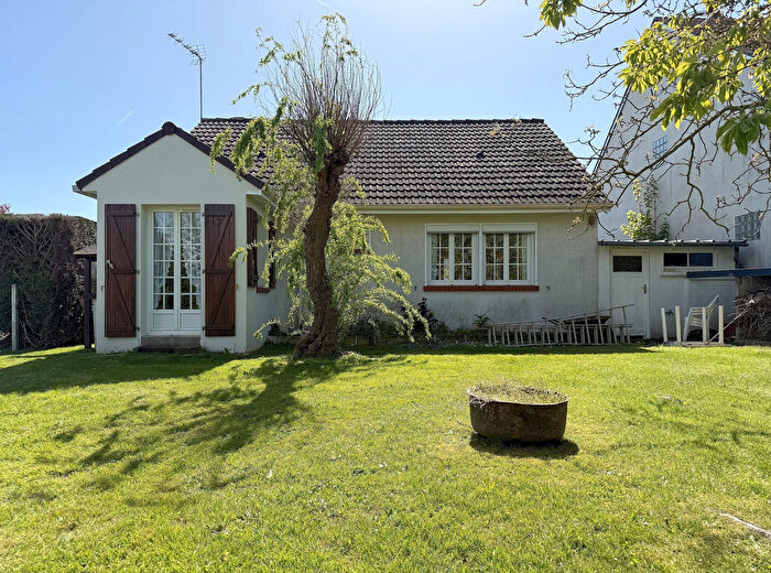 Saint-Lubin-des-Joncherets - Maison 3 pièces à vendre