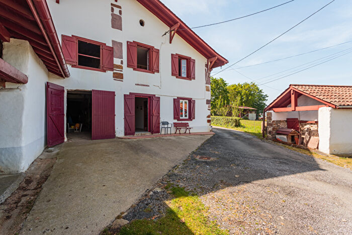 Maison à vendre - Urrugne - 4 pièces - 3 chambres