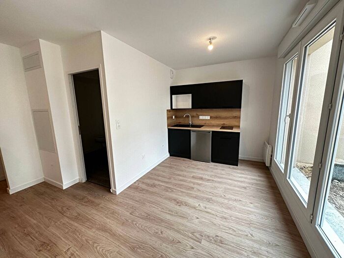 Chemin Vert-Europe, Reims : Appartement 1 pièce à louer