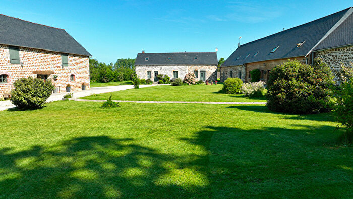 Maison à vendre - Bagnoles-de-lOrne - 15 pièces - 9 chambres