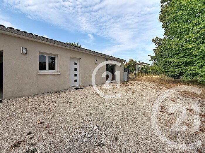 Maison 3 pièces à louer à Chassors