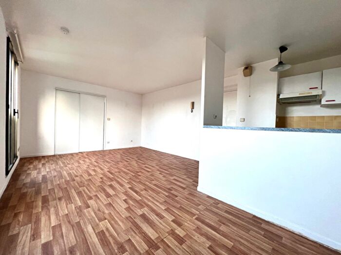 Appartement 2 pièces à Fontenay-le-Fleury, à louer