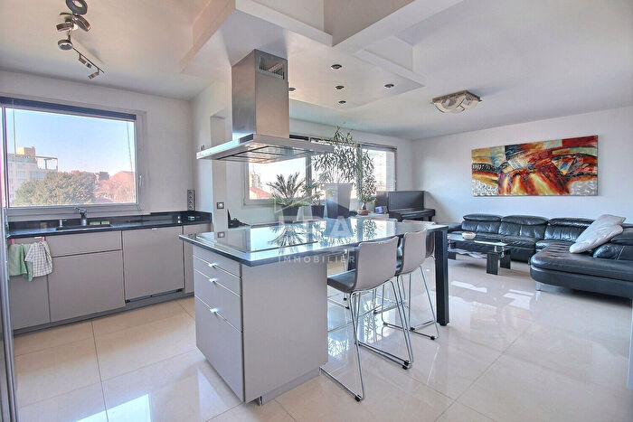 Appartement à vendre - Saint-Ouen, Centre-ville - 4 pièces - 3 chambres